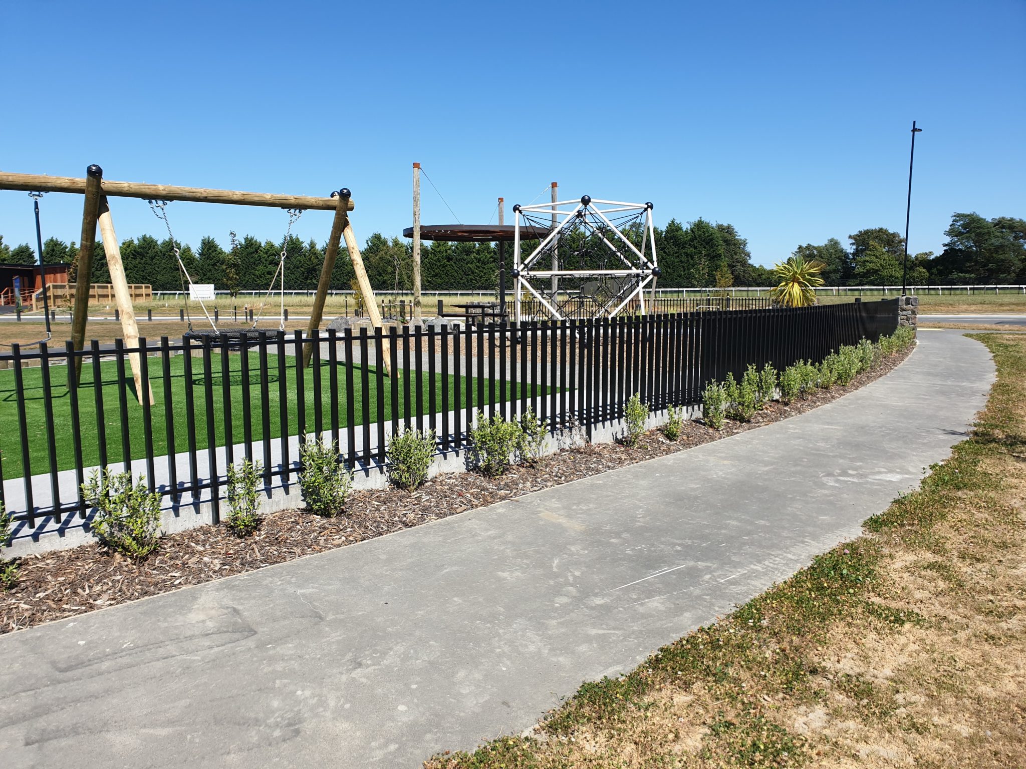 DuraPanel Axis Aluminium Fence - Boundaryline NZ Past Project